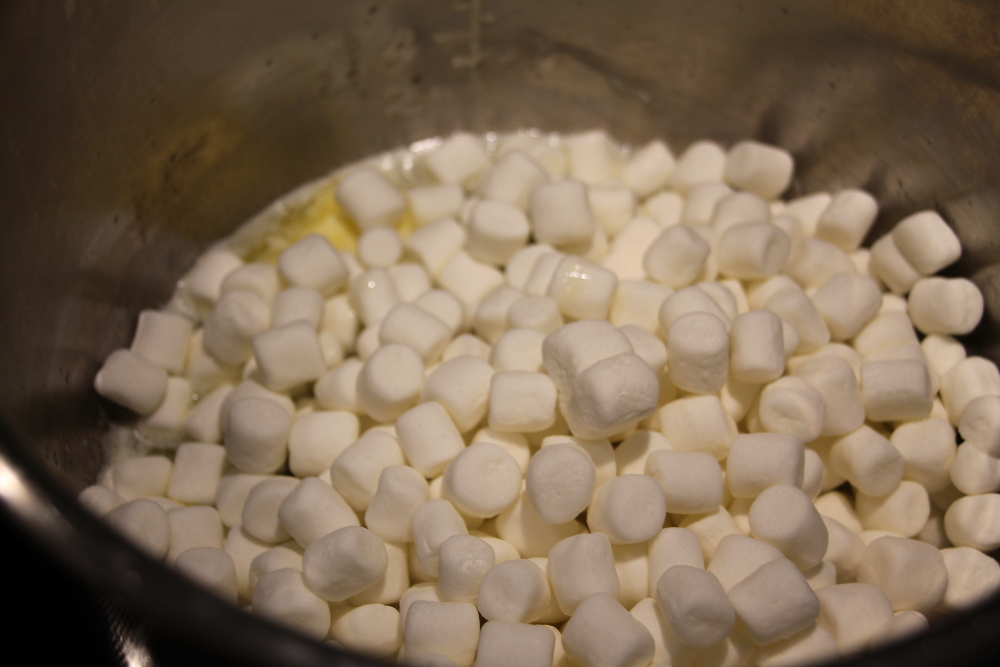 Cheetos Marshmallow Squares – EAT it NOW or EAT it LATER